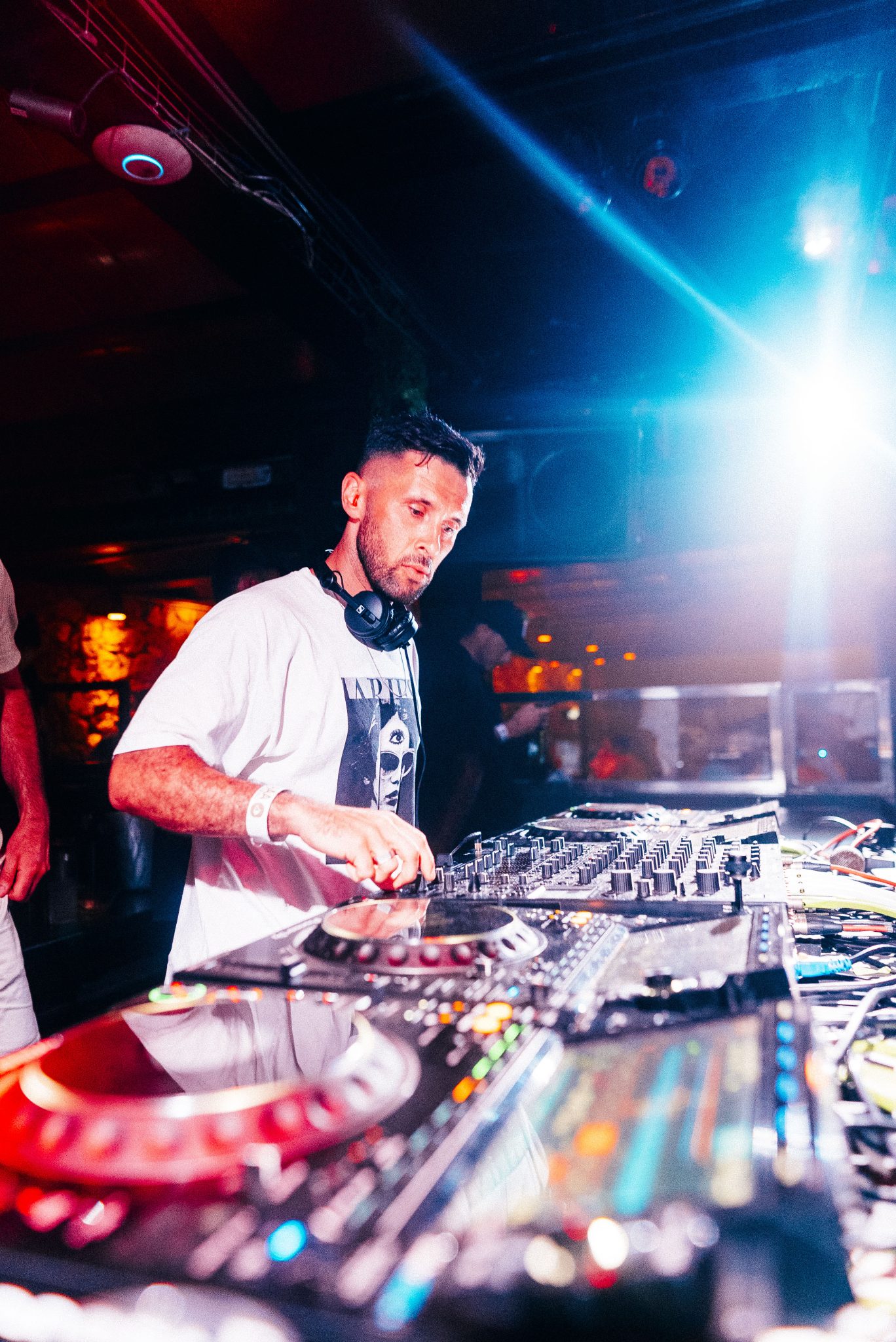 Booking - DJ Danny Howard