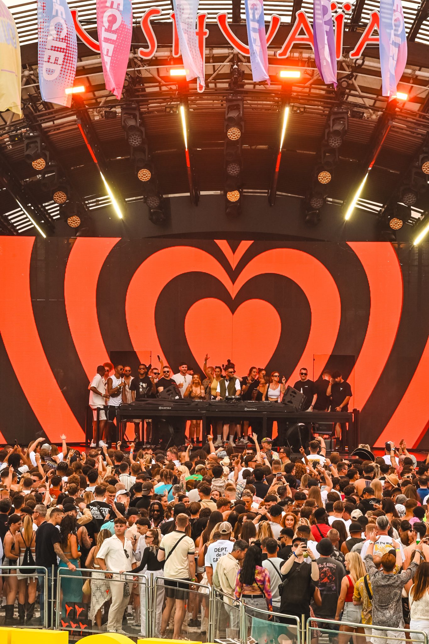 Bio - DJ Danny Howard